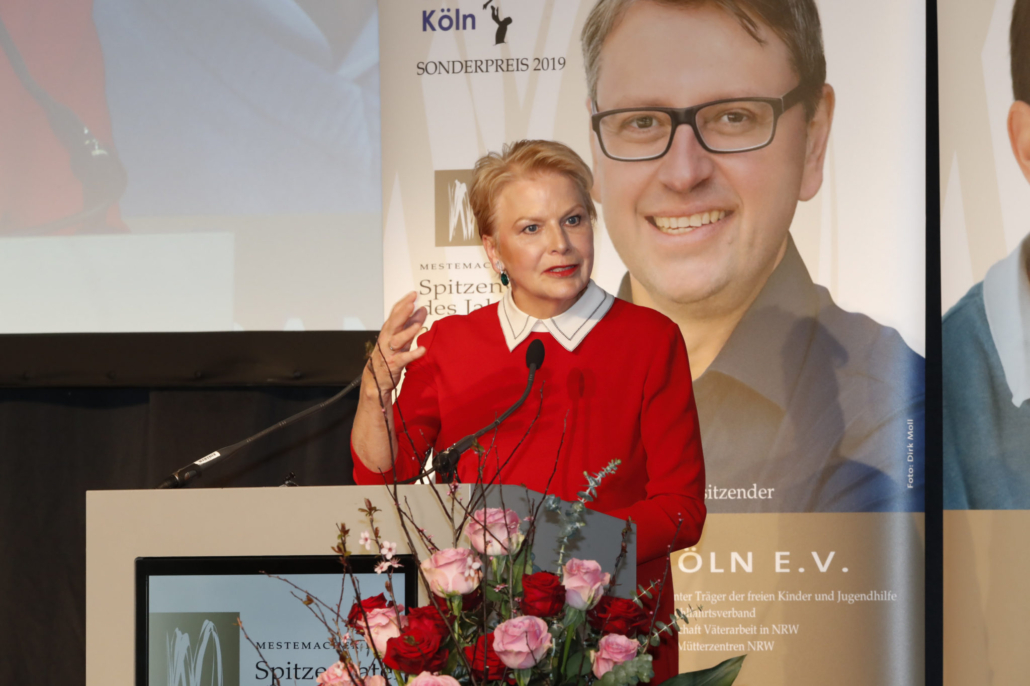 Jungle.World »Der ist Avantgardist« / Small Talk mit Ulrike Detmers ...